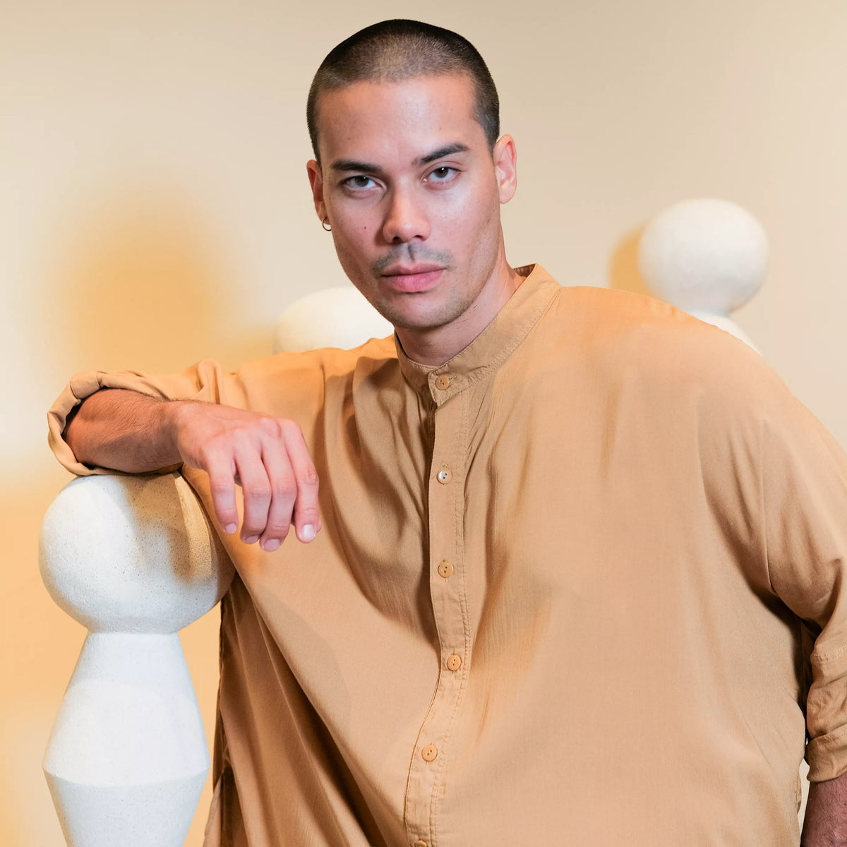 FLORES SHIRT BROWN A MAN – Aanoukis Swimwear